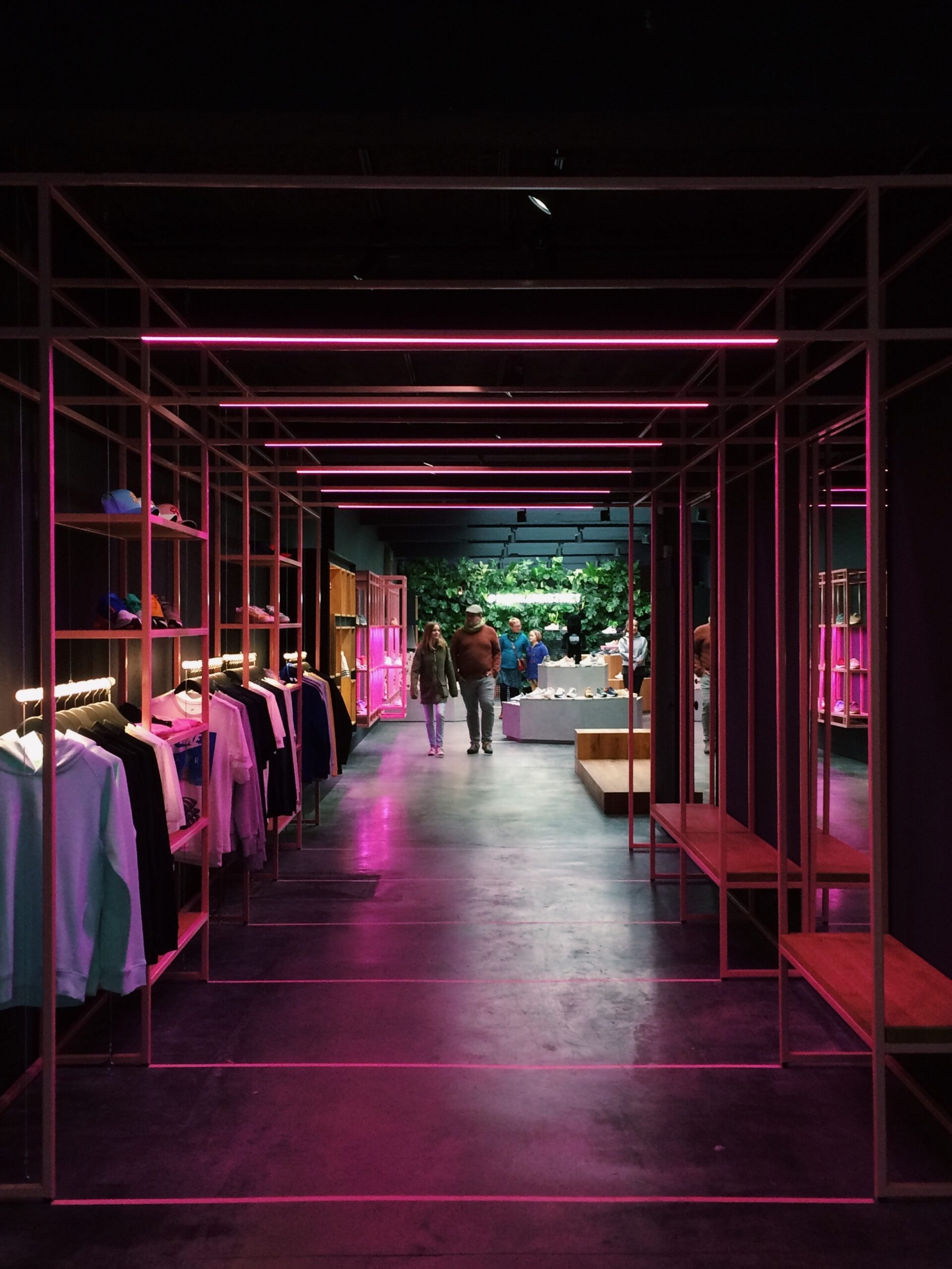 In-Store Music: Enhance Customer Loyalty and Drive Sales | HookSounds Blog