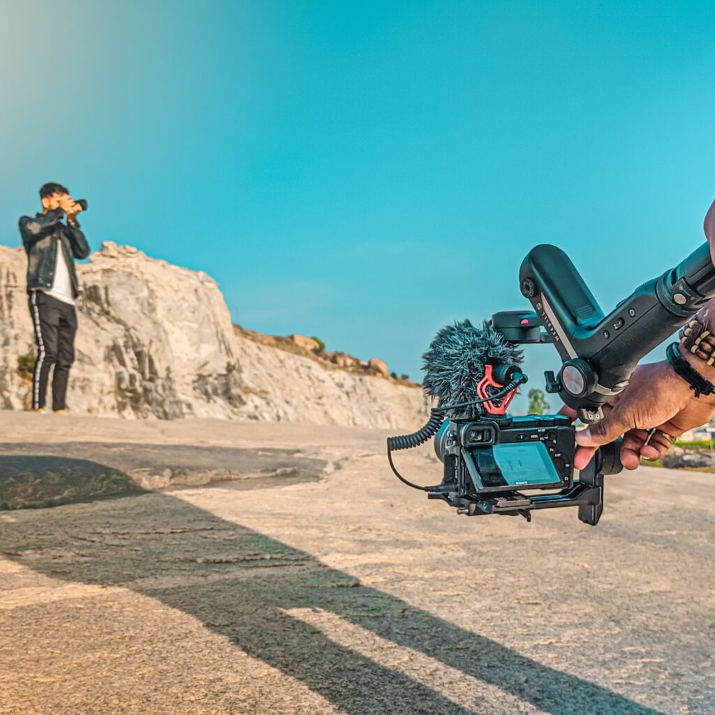 How to vlog: a guide to start vlogging | HookSounds