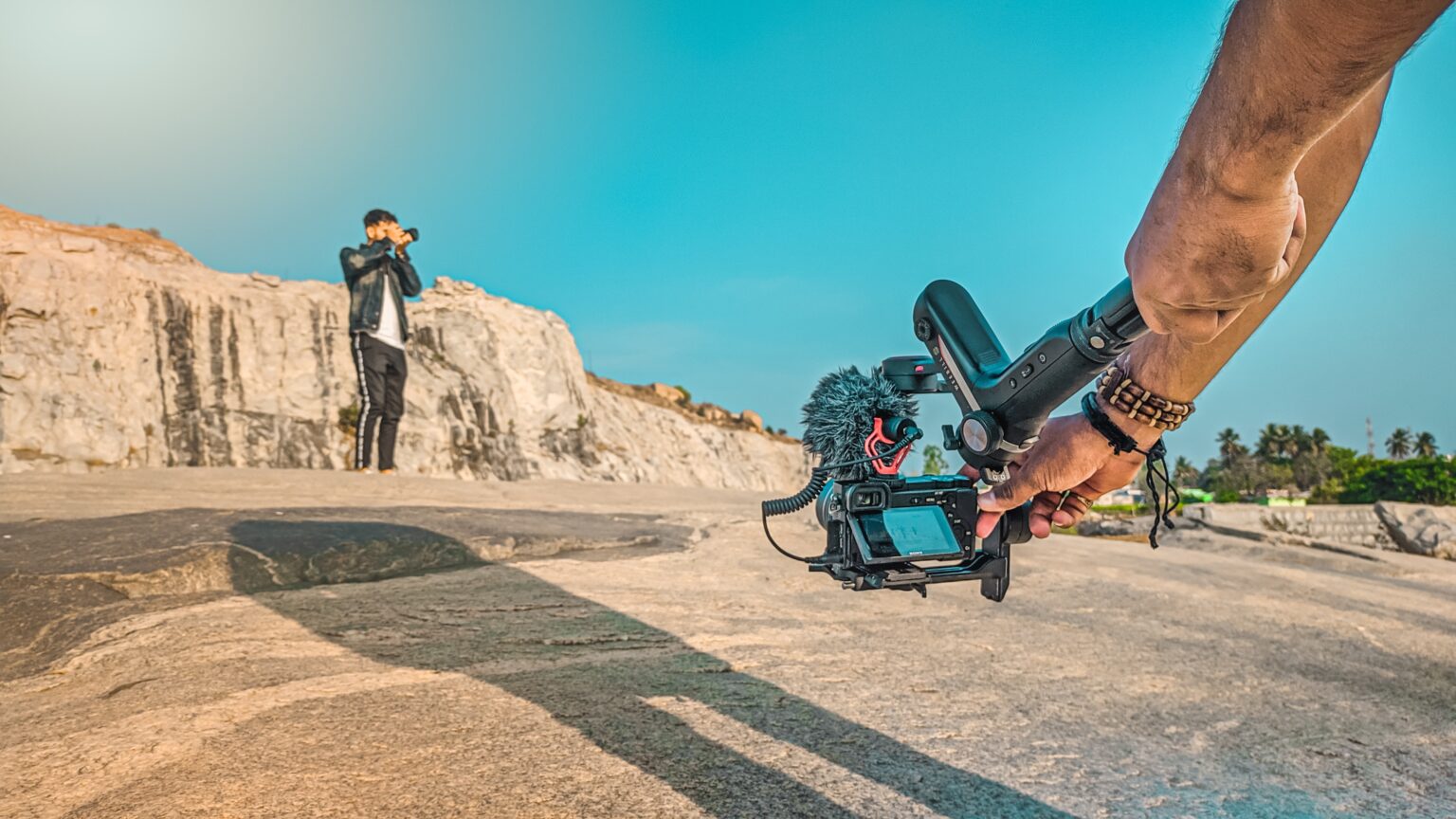 How to vlog: a guide to start vlogging | HookSounds